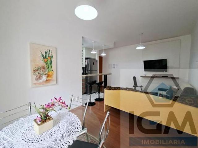 Apartamento à venda no Centro de Poços de Caldas MG: 2 quartos, 2 salas, 1 banheiro, 1 vaga e 53,95