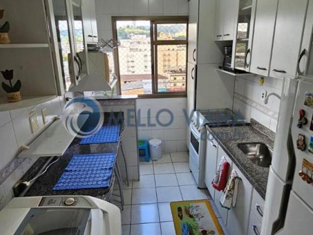 Apartamento à venda no Centro de São Lourenço MG: 1 quarto suíte, 1 sala ampla 2 ambientes, 1 vaga