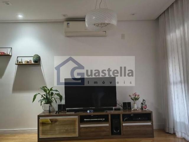Apartamento à Venda no Centro de SBC, 130m², 3 Suítes, 4 Banheiros