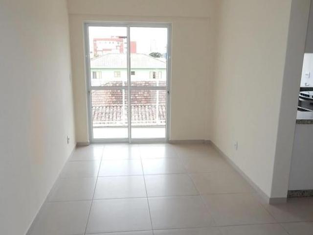 APARTAMENTO À VENDA NO CENTRO EDIFÍCIO VERNON