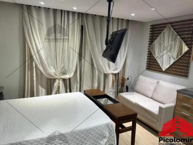 Apartamento à venda no Centro Em frente o metrô Luz, 30 metros, 1 quarto, sala com cozinha e sacada