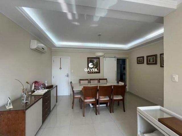 Apartamento à venda no Centro em São Vicente