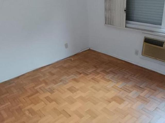 Apartamento a venda no Centro Histórico Porto Alegre com terraço e