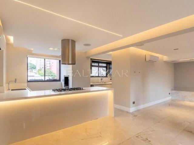 Apartamento à venda no Champagnat