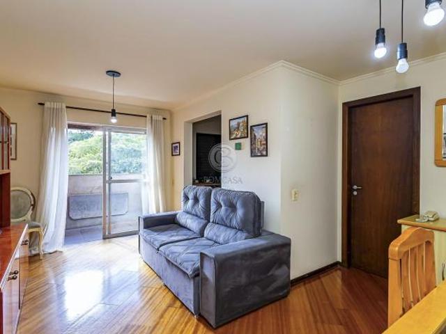 Apartamento à venda no Champagnat.