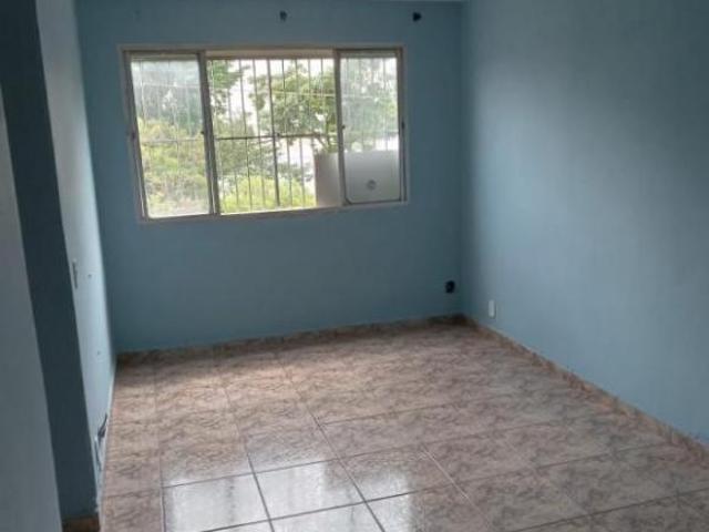Apartamento à venda no Cidade das Flores com 2 quartos