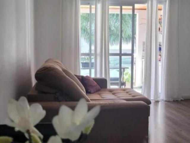 Apartamento à venda no Condomínio Castanheiras Jardim Maria Rosa, Taboão da Serra