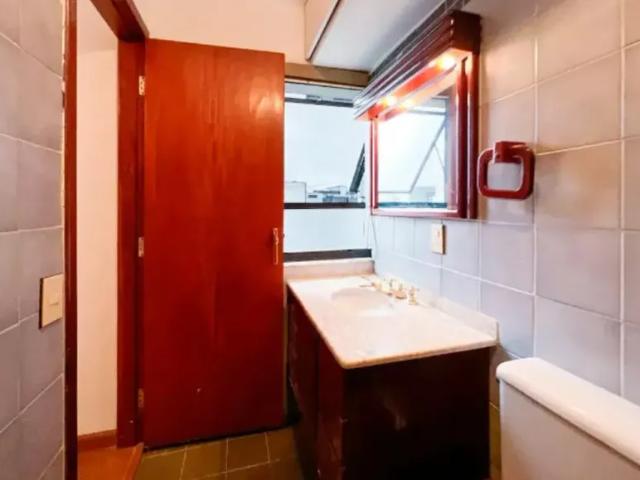 Apartamento à venda no condomínio Chateau Des Climont na Vila Olímpia em São Paulo SP