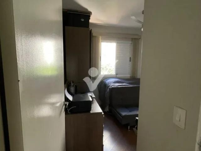 Apartamento à Venda no Condomínio Clube | 3 Quartos 1 Suíte | 2 Vagas | Próximo ao Metrô