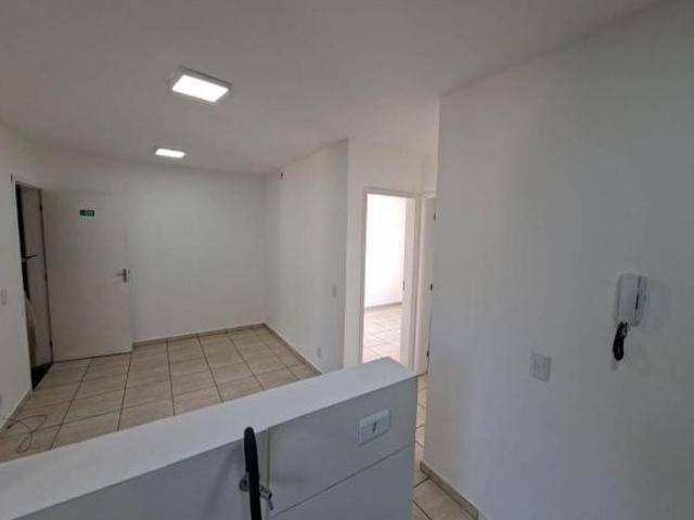 Apartamento à Venda no Condomínio Clube Madison, Bom Jesus, Campo Largo
