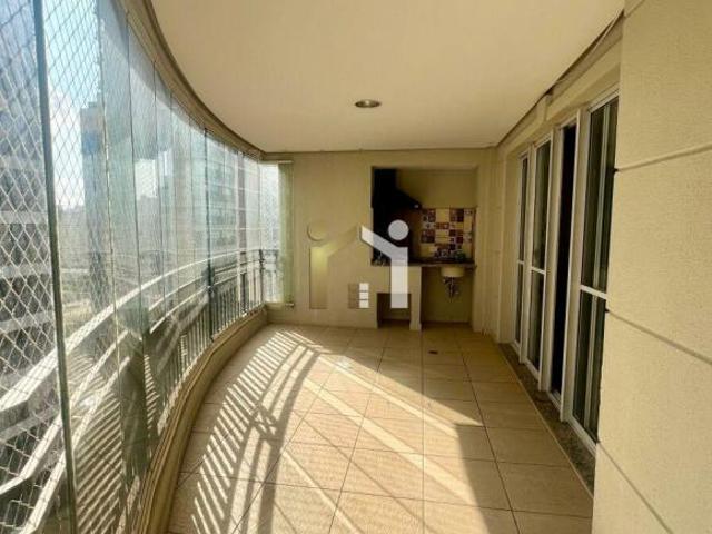 Apartamento à venda no condominio clube vivai com 156m² em Moema