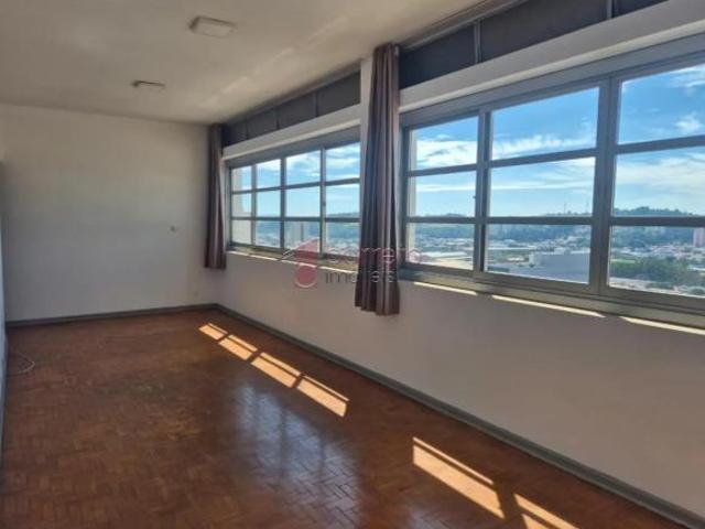 APARTAMENTO À VENDA NO CONDOMÍNIO ANTONIO FARINA NO CENTRO DE JUNDIAÍ/SP