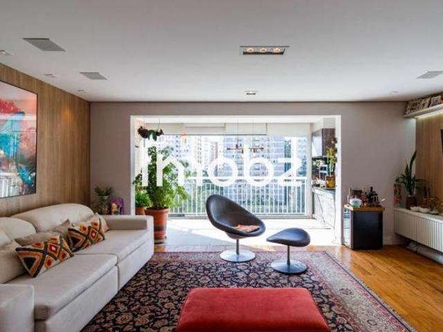 Apartamento à venda no Condomínio Alameda Morumbi Avenida Giovanni Gronchi, 6829 São Paulo SP
