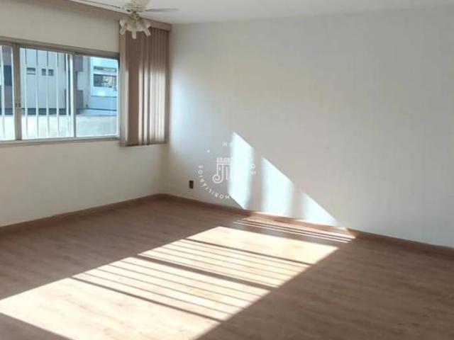 APARTAMENTO À VENDA NO CONDOMÍNIO DE LUCA NO CENTRO