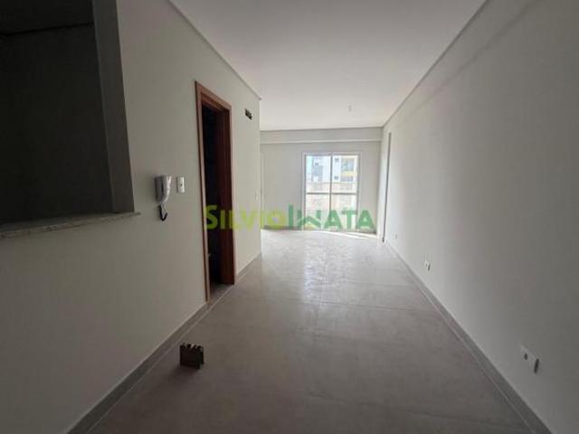 Apartamento a venda no condomínio ED. JARDINS D` ROMA no bairro Zona 07 Maringá/PR