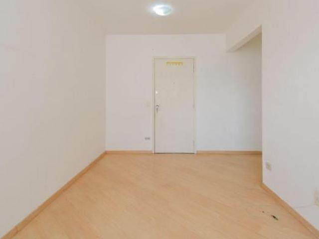 Apartamento à venda no Condomínio Edifício Conde de Rezende em Moema em São Paulo SP