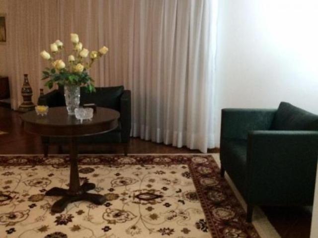 Luxuoso apartamento de 4 quartos e 3 suítes na Vila Andrade, São Paulo SP. 240m² e 4 vagas de garage