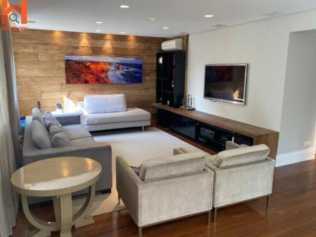 Apartamento a venda no Condomínio Edifício Ornato Moema com 3 suítes, varanda gourmet, 3 vagas e laz