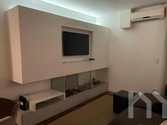 Apartamento à venda no Condomínio Edifício Le Port Royale Rua Almansa, 180 São Paulo SP CEP