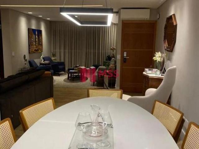 Apartamento à Venda no Condomínio Edifício Maison Louvre, Moema São Paulo