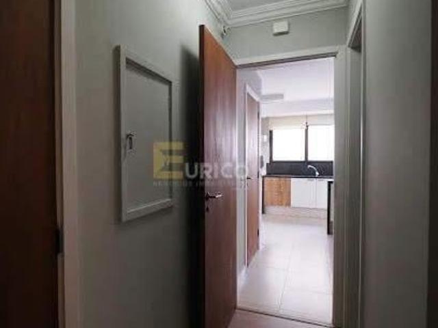 Apartamento à venda no Condomínio Edifício Maria Nogueira Lucarelli em Campinas/SP