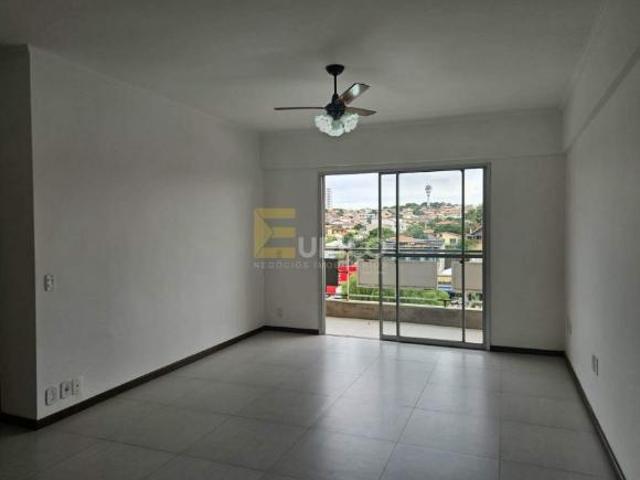 Apartamento à venda no Condomínio Edifício Veneza em Valinhos/SP