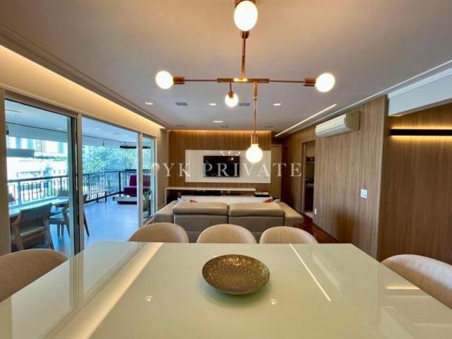 Apartamento à Venda no Condomínio Inovarte Club Barra Funda, Rua José Gomes Falcão/ 160m²/ 4 Quartos