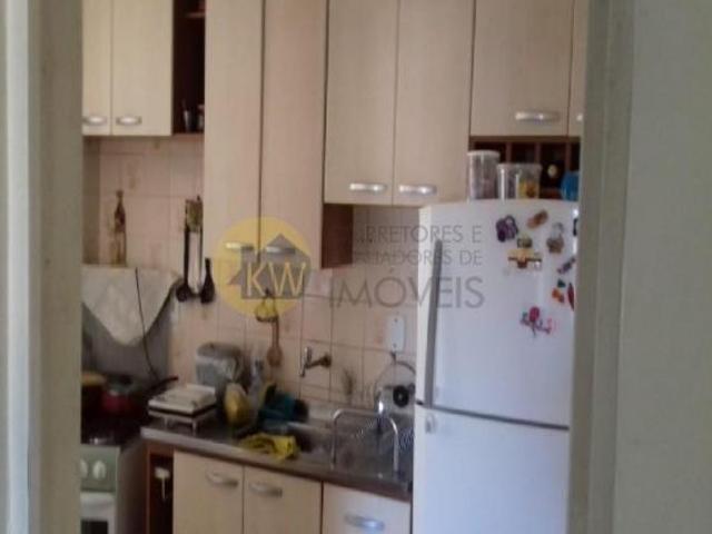 APARTAMENTO A VENDA NO CONDOMÍNIO NAÇÕES, 2 QUARTOS REFORMADO