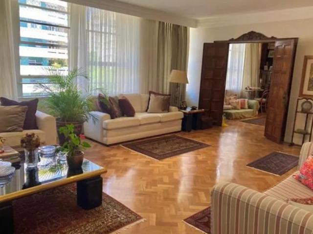 Apartamento à venda no Condomínio Santa Francisca em Higienópolis SP