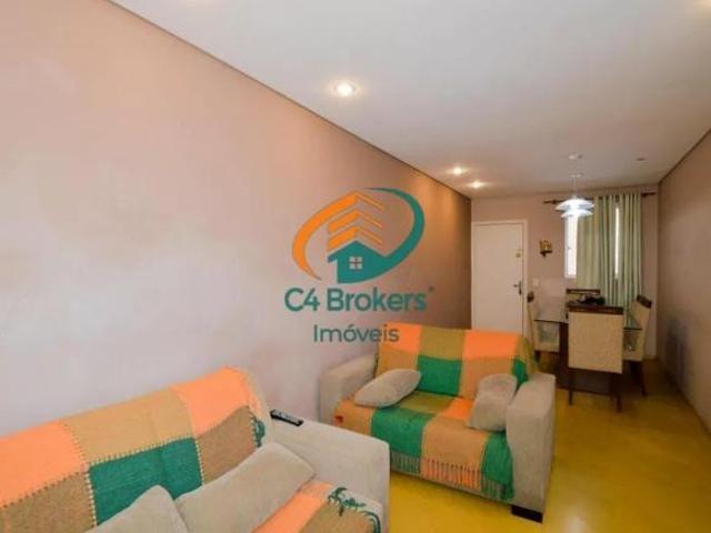 Apartamento à venda no Condomínio Portal Bom Clima, bairro Macedo em Guarulho.