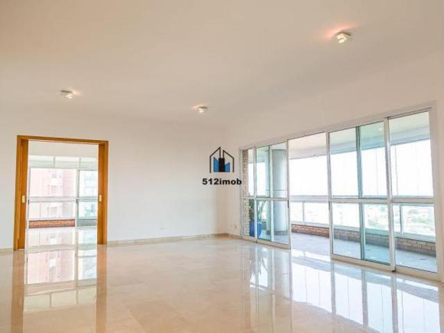 Apartamento a Venda no Condomínio Reserva do Tangará 400 m²  5 suítes, 6 vagas