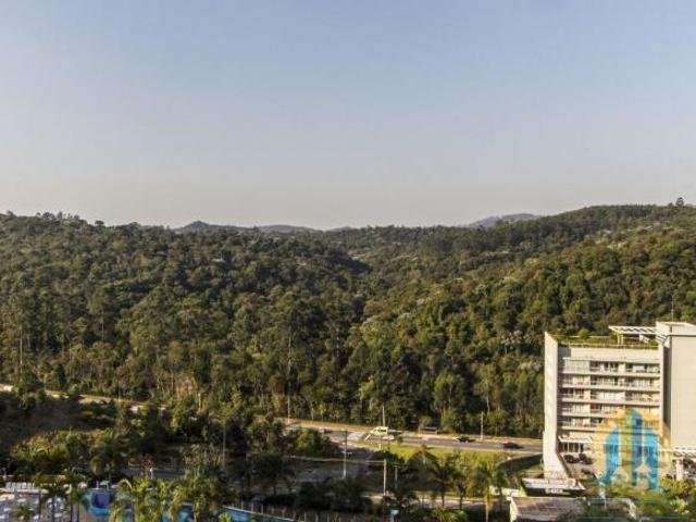Apartamento à Venda no Condomínio Resort Tamboré – 133 m², Vista Permanente e Torre Central