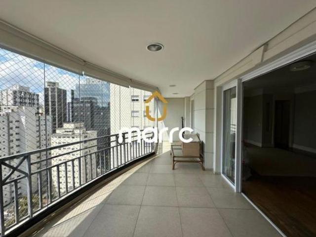 APARTAMENTO À VENDA NO CONDOMÍNIO VIVAI MOEMA