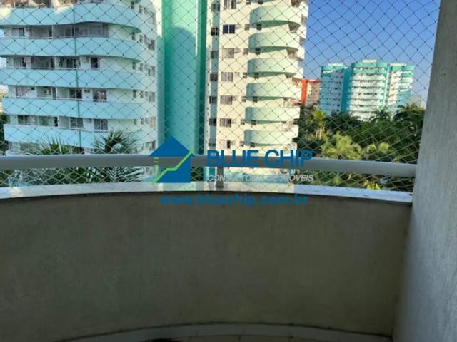 Apartamento à Venda no Condomínio Vila do Pan Barra da Tijuca com 1 Suíte por R$350.000,00