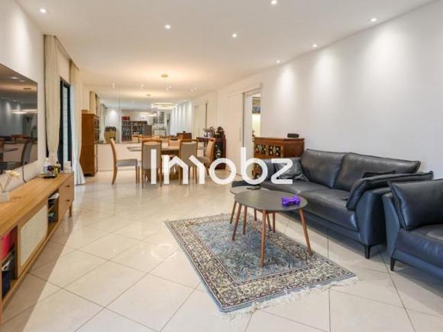 Apartamento à venda no Condomínio Villaggio Panamby Itapaiuna, 1800 São Paulo SP CEP: 05707
