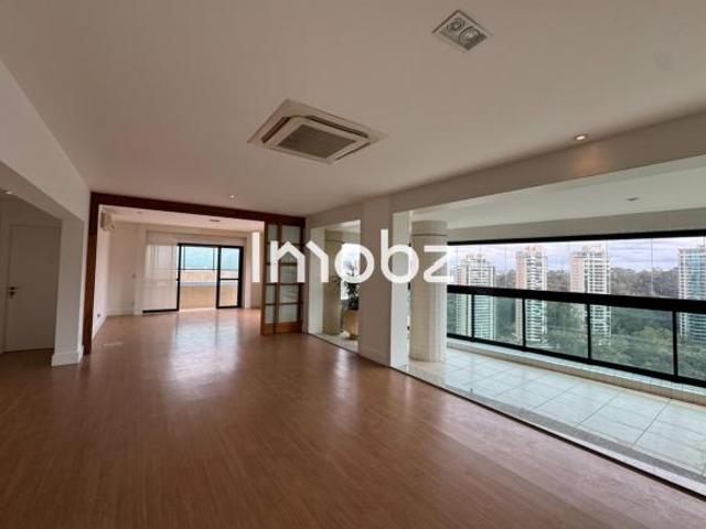 Apartamento à venda no Condomínio Villaggio Panamby Itapaiuna, 1800 São Paulo SP CEP: 05707