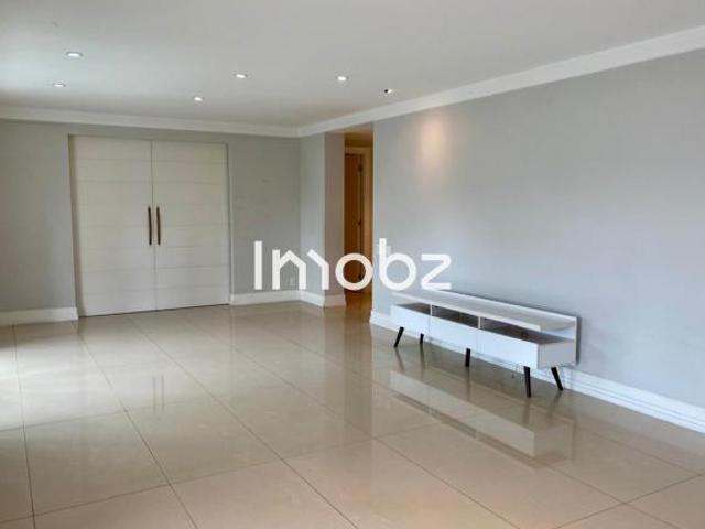 Apartamento à venda no Condomínio Villaggio Panamby Itapaiuna, 1800 São Paulo SP CEP: 05707