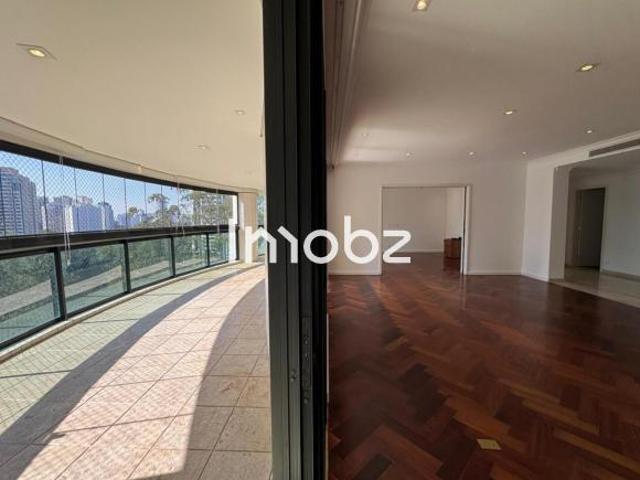 Apartamento à venda no Condomínio Villaggio Panamby Itapaiuna, 1800 São Paulo SP CEP: 05707