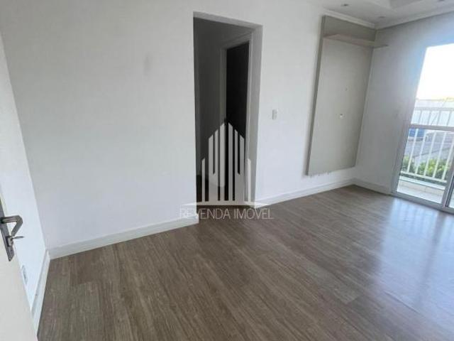 Apartamento à venda no coração de Embu Guaçu, com 2 quartos, 2 banheiros, 1 vaga de garagem e 52m² d