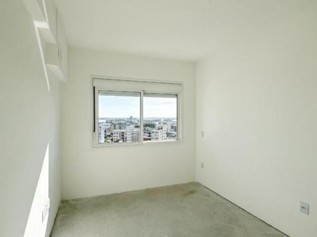 Apartamento à venda no coração de Porto Alegre Moinhos de Vento: 1 quarto, 1 suíte, 4 banheiros, 1