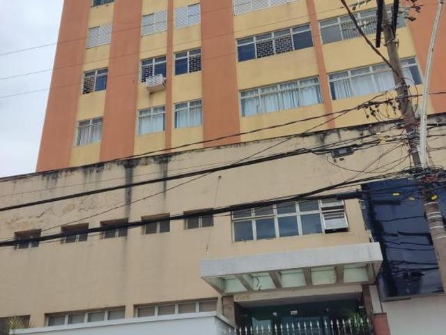 APARTAMENTO À VENDA NO ED. CREDIREAL CENTRO DE ANÁPOLIS