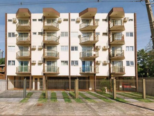 Apartamento à venda no Ed. Luiz Carinzio no Centro de Foz!