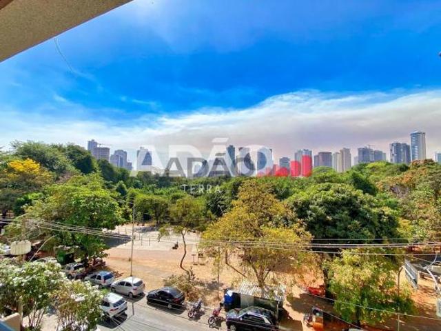 Apartamento à venda no Ed. Raro Vaca Brava, setor Bueno, com 3 suítes, 4 vagas individuais. Apartame