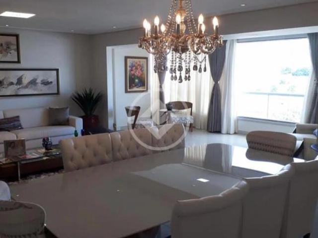 APARTAMENTO A VENDA NO EDIFÍCIO MAISON CLASSIC 1 POR ANDAR 4 SUÍTES VALOR R$ 1.800.000,00 BA
