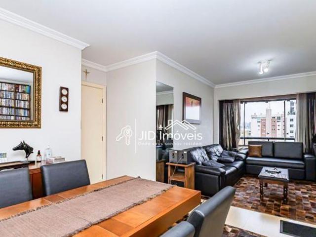Apartamento à Venda no Edifício Amambahy – Mercês