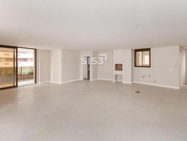 Apartamento à venda no Edifício Carmem, Travessa P