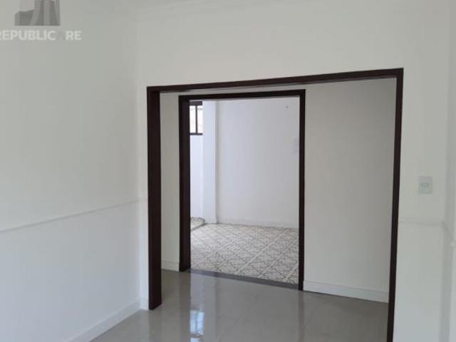 apartamento à venda no Edifício Caravellas, localizado na Rua Dr. Timóteo, no ba