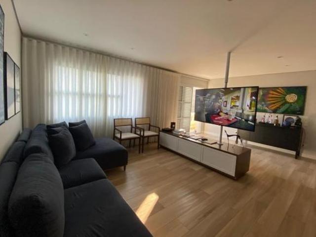 Apartamento a venda no Edifício Flamboyant no Cambui em Campinas com 3 quartos