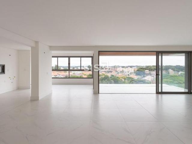 Apartamento à venda no Edificio Landhaus | 3 suite