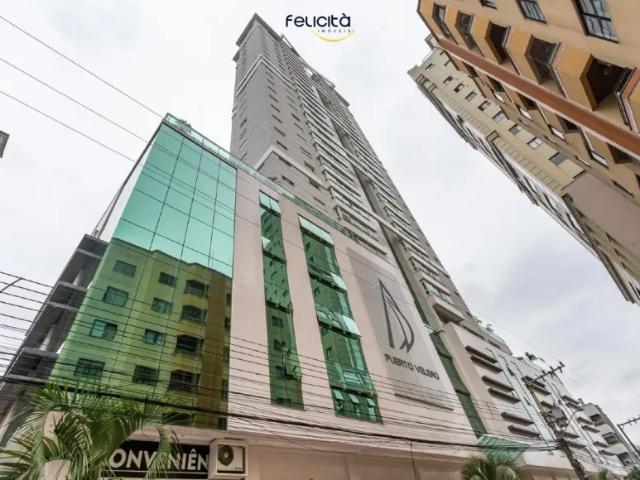 Amplitude, conforto e sofisticação em um projeto moderno de 140m²